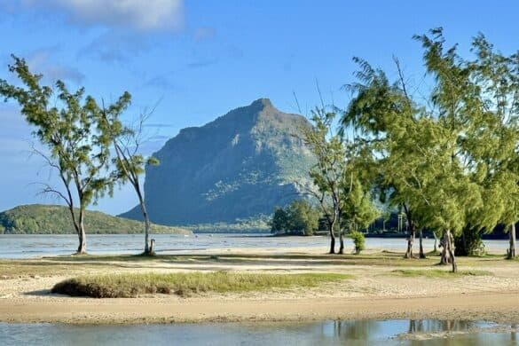 A Detailed Guide to The Le Morne Brabant Hike in Mauritius - Around The ...